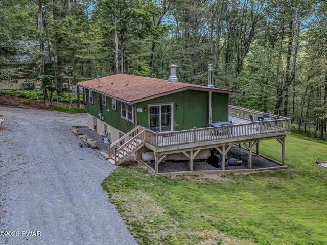 103 Ash Ln, Greentown, PA 18426