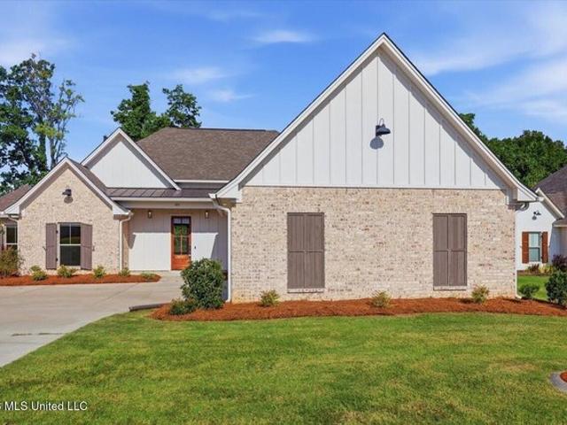 103 Ashby Ridge Dr, Canton, MS 39046