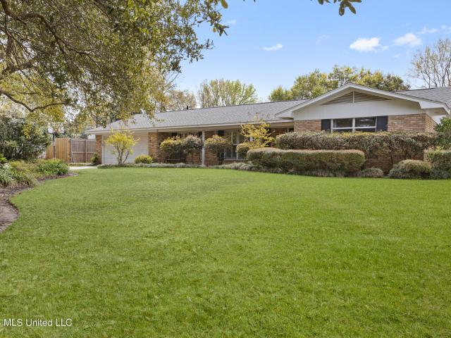 103 Bayou Circle