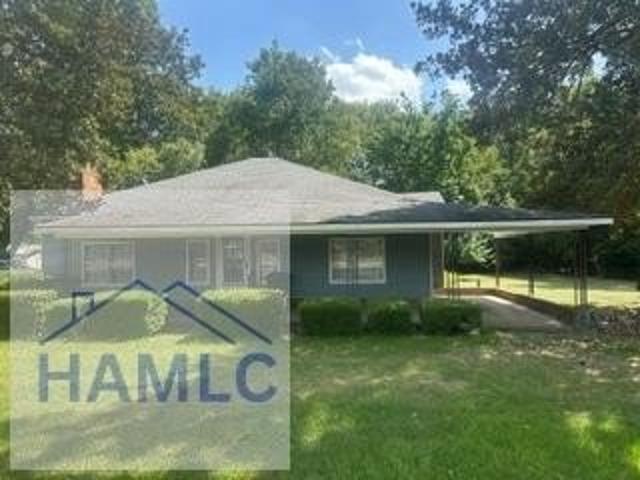 103 Banks St, Glennville, GA 30427