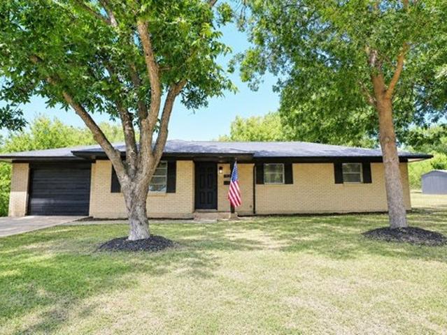 103 Beard Dr, Itasca, TX 76055