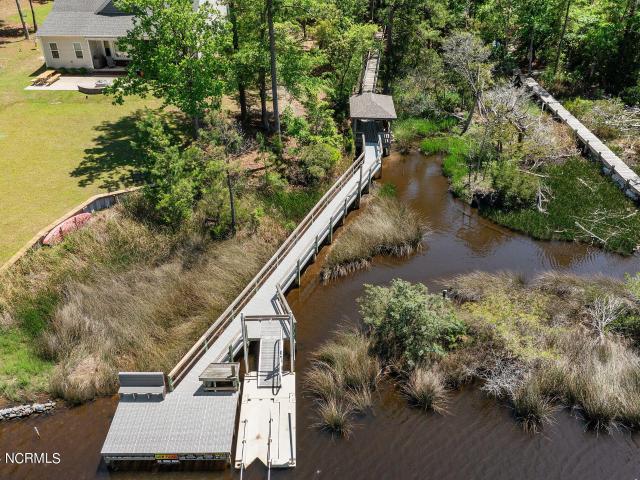 103 Blue Heron Circle