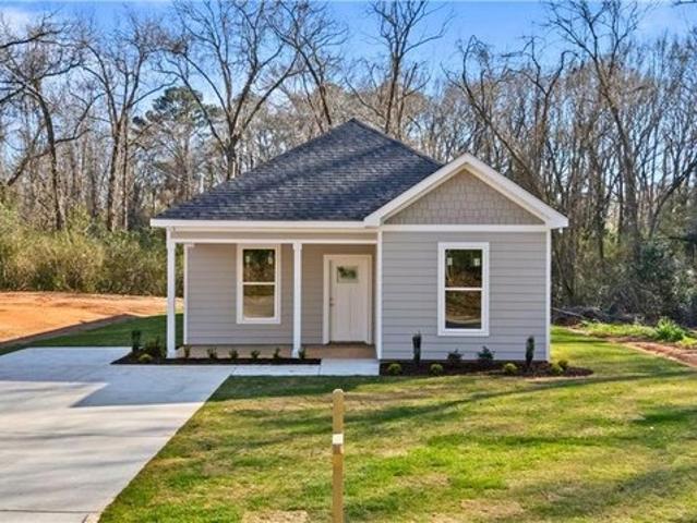 103 Brannon Dr, Opelika, AL 36801