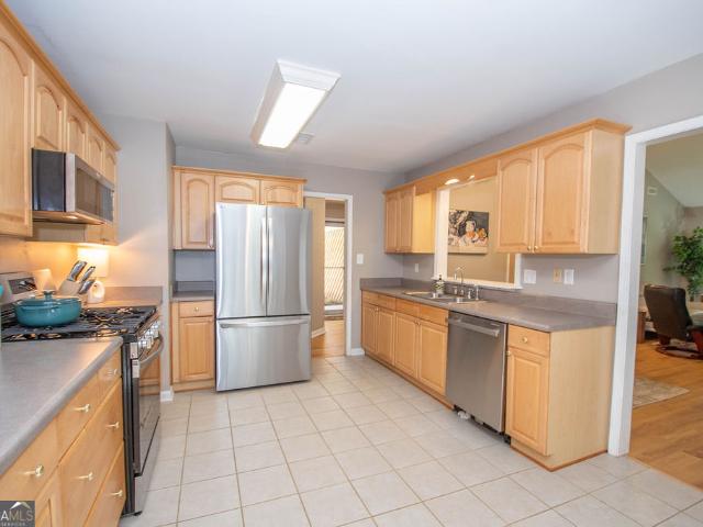 103 Burnham Rise FURNISHED