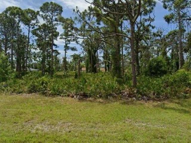 103 Glades Dr, Rotonda West, FL 33947