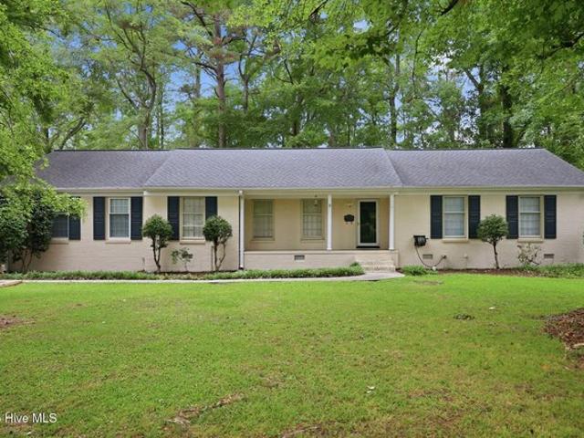 103 Greenwood Dr, Greenville, NC 27834
