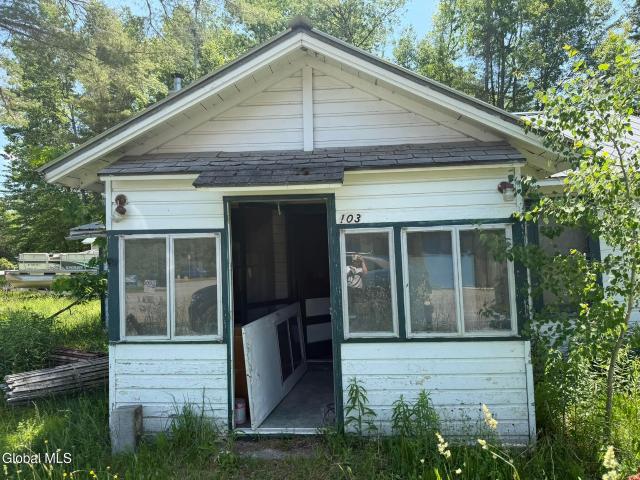 103 Grove Avenue