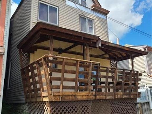 103 Davis St, Pittsburgh, PA 15209