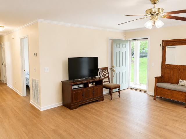 103 Drake Dr