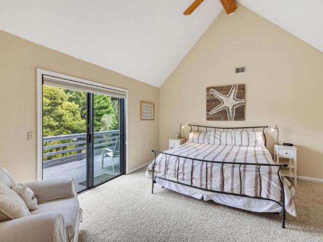 103 Dunsmuir Court