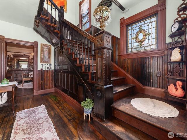 103 E Broadway Avenue