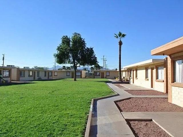 103 E Brinker Dr, Avondale, AZ 85323