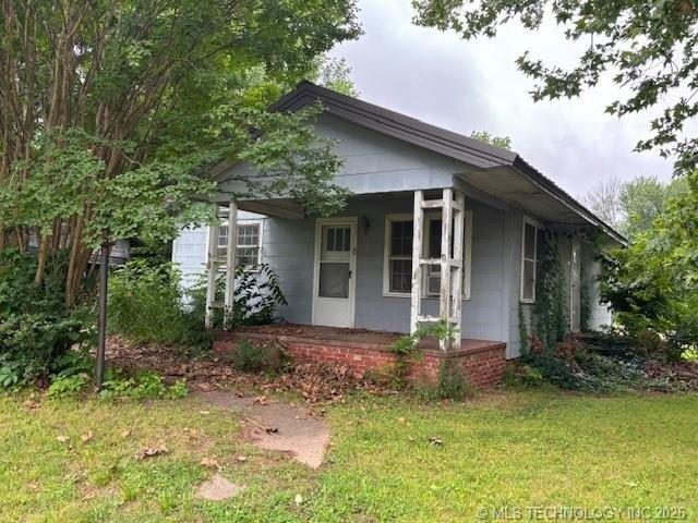 103 E Commercial St, Webbers Falls, OK 74470