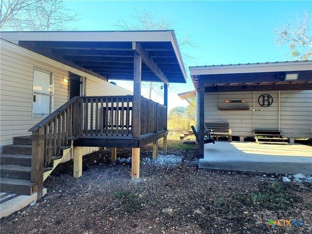 103 E Hickey St, Yoakum, TX 77995