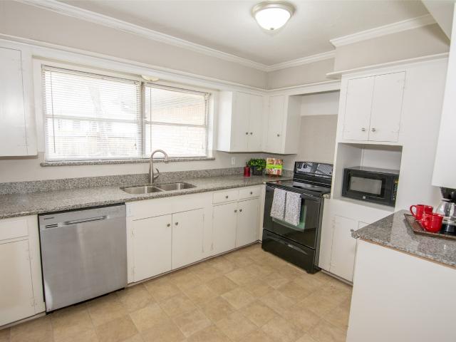 103 E Janisch Rd, Houston, TX 77022 | MLS #27965