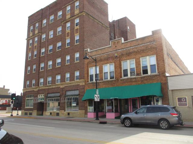 103 E Maple Avenue