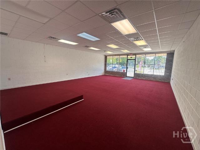103 E Montgomery Crossroads Cross 125