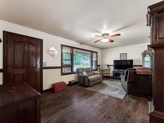 103 E South St, Marionville, MO 65705