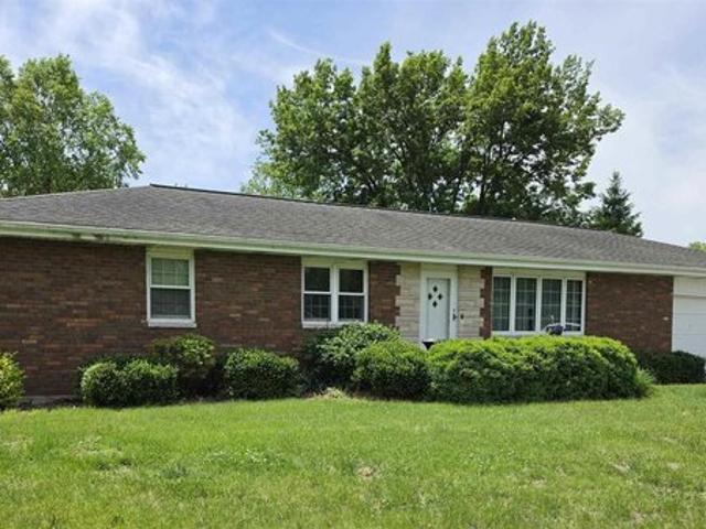 103 E Spring St, Camp Point, IL 62320