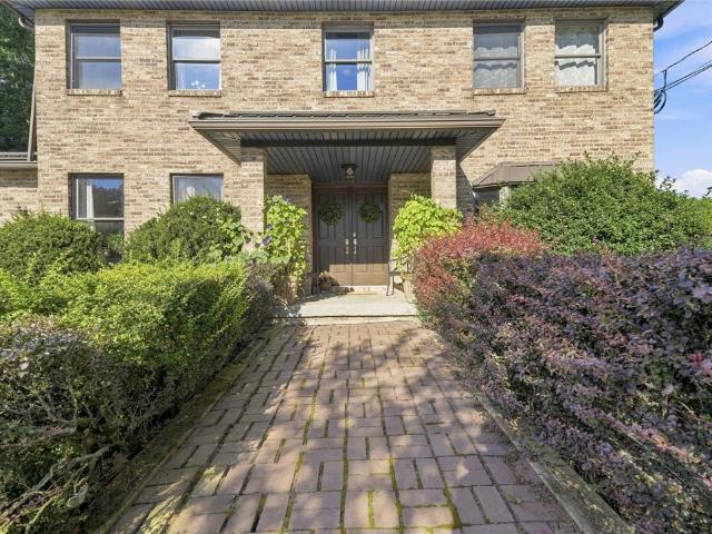 103 Eastview