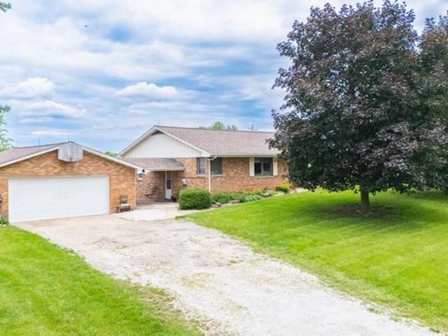 103 Fandel Ln, Metamora, IL 61548