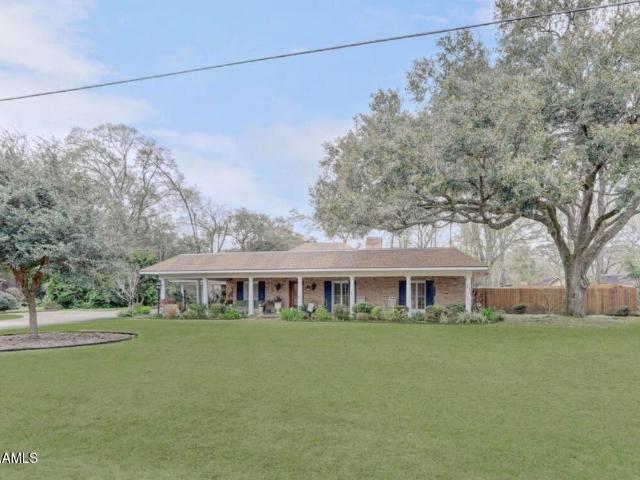 103 Flossmore Dr, Lafayette, LA 70508 | MLS #RA2600003 | Compass