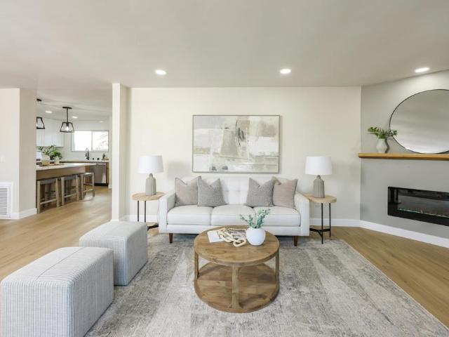 103 Howell Heights