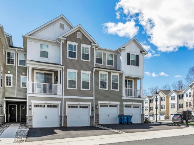 103 Honeysuckle Ln, Unit 815, Warren, NJ 07059 | MLS #4020 | Compass