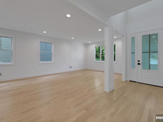 103 Hallberg Avenue