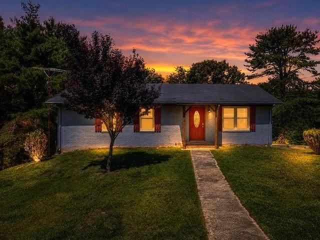 103 Hanks St, Galax, VA 24333
