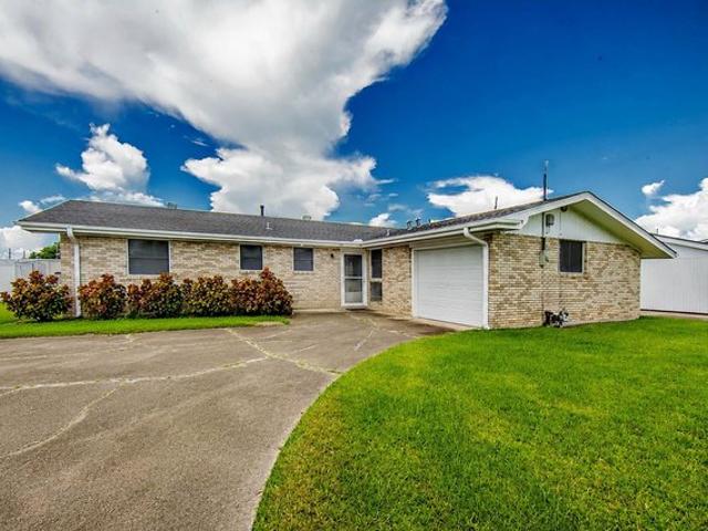 103 Harding Dr, Houma, LA 70364