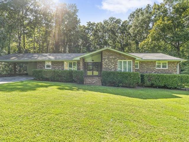 103 Hickory Ln, Greenwood, SC 29666