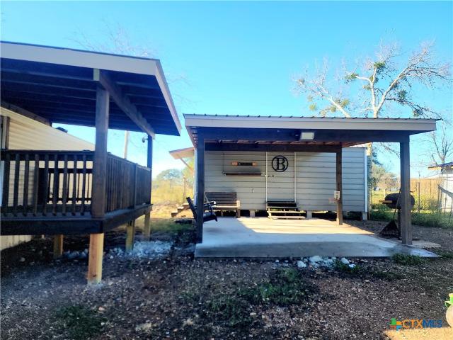 103 Hickey St, Yoakum, TX 77995 | MLS #602468 | Compass