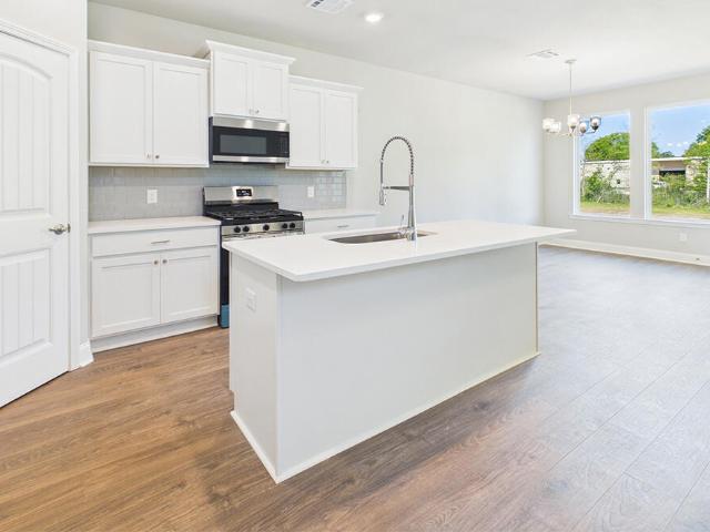 103 Hill Creek Dr, Lafayette, LA 70507 | MLS #2600002 | Compass