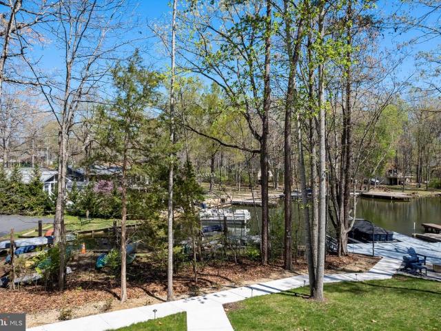 103 hillside dr