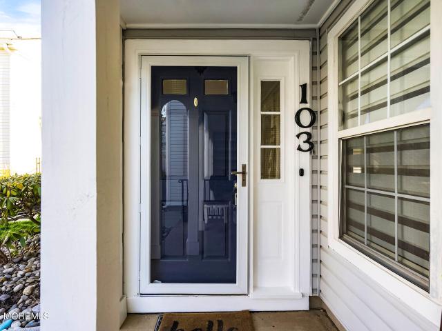 103 Hyacinth Lane