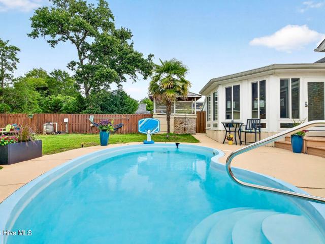 103 Inlet Court