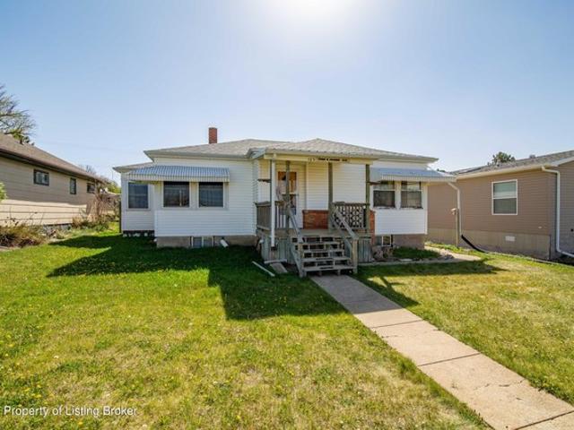 103 Iowa Ave, Mott, ND 58646