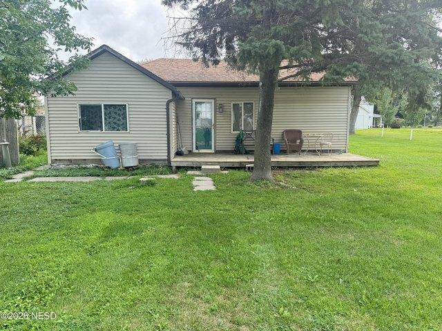 103 Oak St, Henry, SD 57243