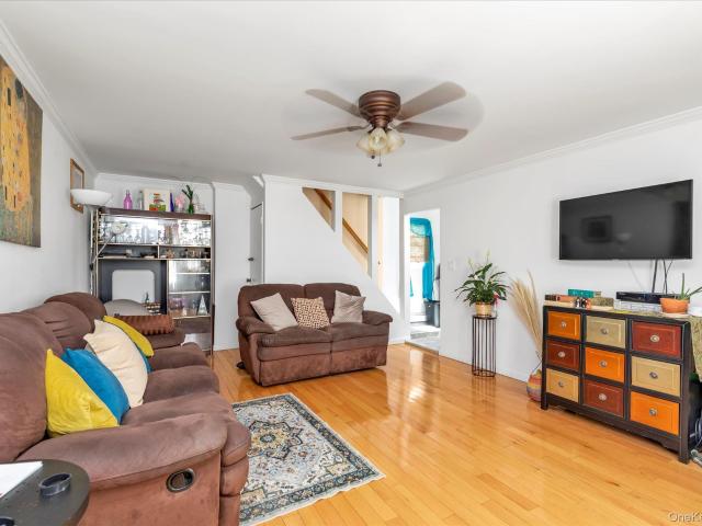 103 Oakley Avenue