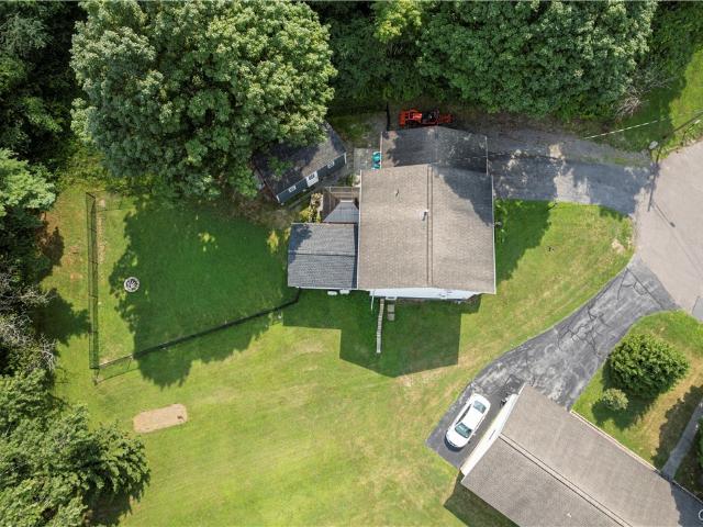 103 Oakridge Circle