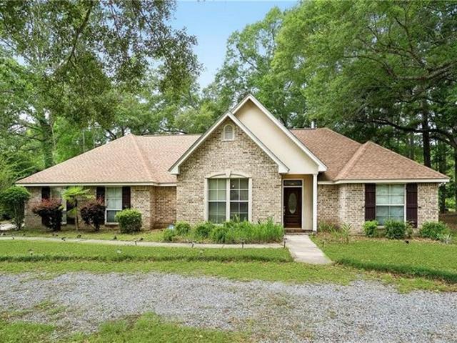 103 Oakview Dr, Madisonville, LA 70447