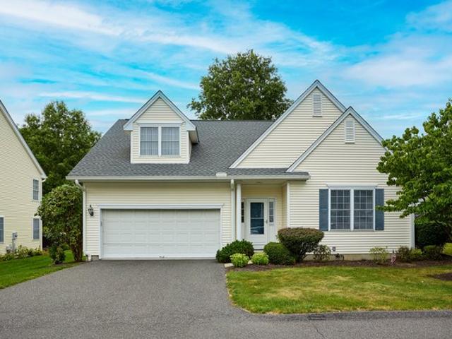 103 Logging Trail Rd, Danbury, CT 06811