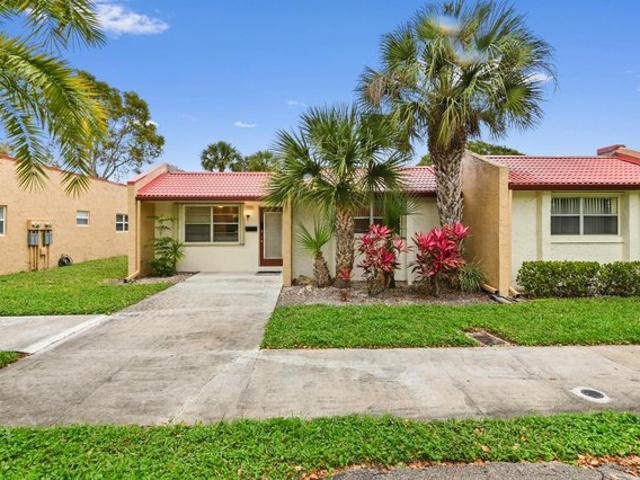 103 Lake Anne Dr, West Palm Beach, FL 33411