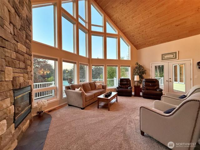 103 Lakeside Drive