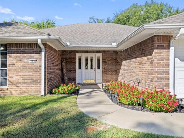 103 Lyle St, Gladewater, TX 75647