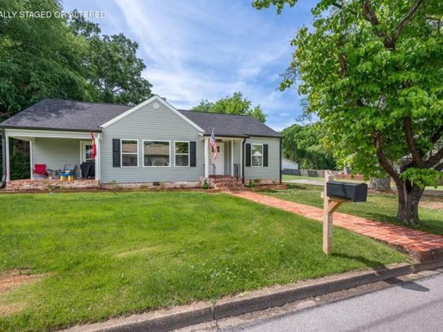 103 Moore St, Trion, GA 30753
