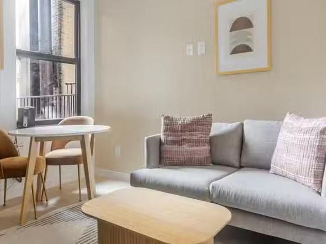 103 Mosco St, Chinatown 3 Bedroom 2 Bath