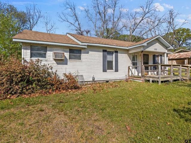 103 McLean St, Omaha, TX 75571