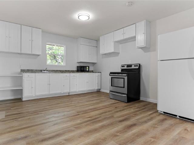 103 N 6th Street E